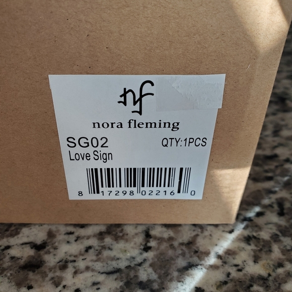 Nora Fleming | Accents | Retired Nora Fleming Love Sign For Minis ...